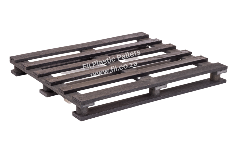 Fii Plastic Pallets | From the world - to the world | Eco-Friendly